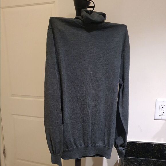 Suitsupply | Sweaters | Suitsupply Merino Wool Tapered Sz Medium ...